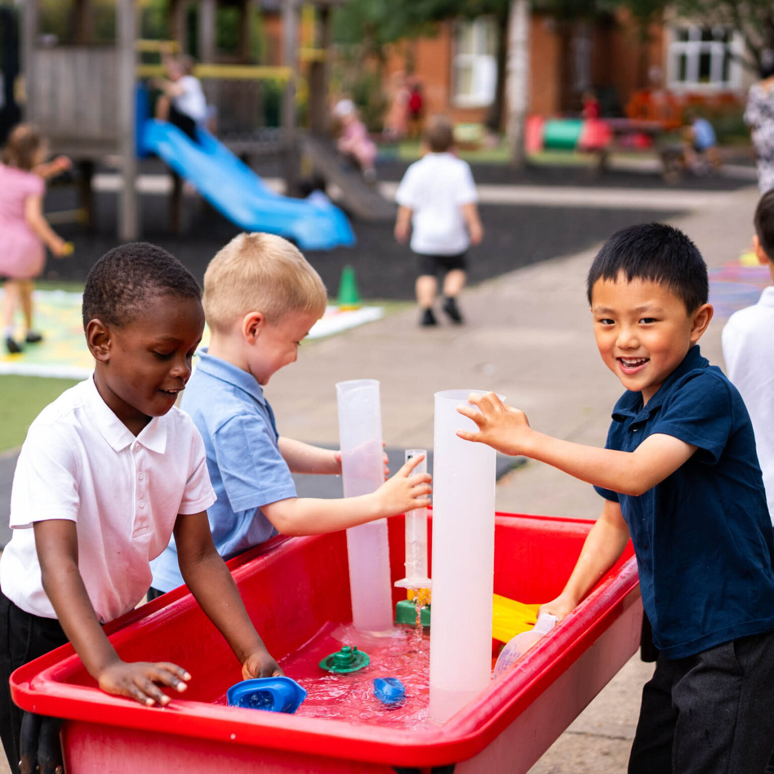 Home - Round Hill Primary School
